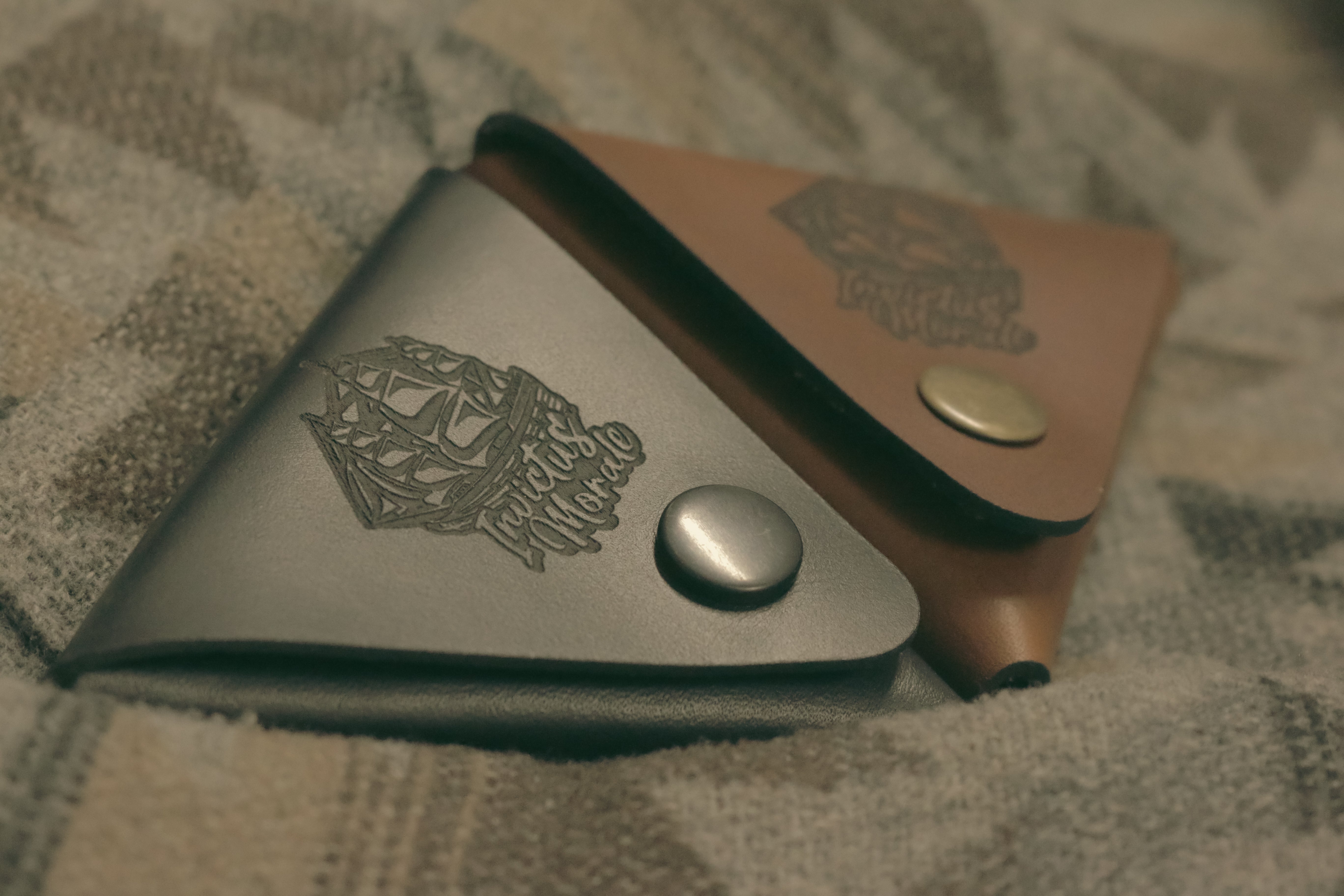 SHRAPNEL COIN CADDY (LEATHER) – Invictus Morale